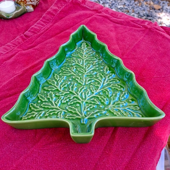 Hallmark | Holiday | Green Tree Dish | Poshmark